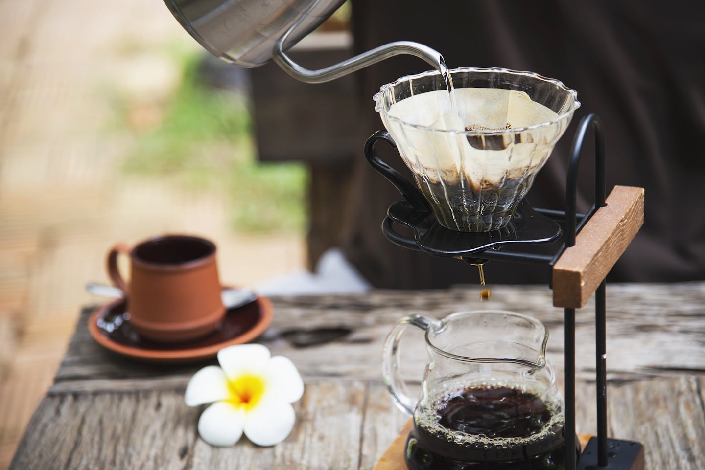 The Difference Between Traditional Vietnamese Phin Coffee and Espresso